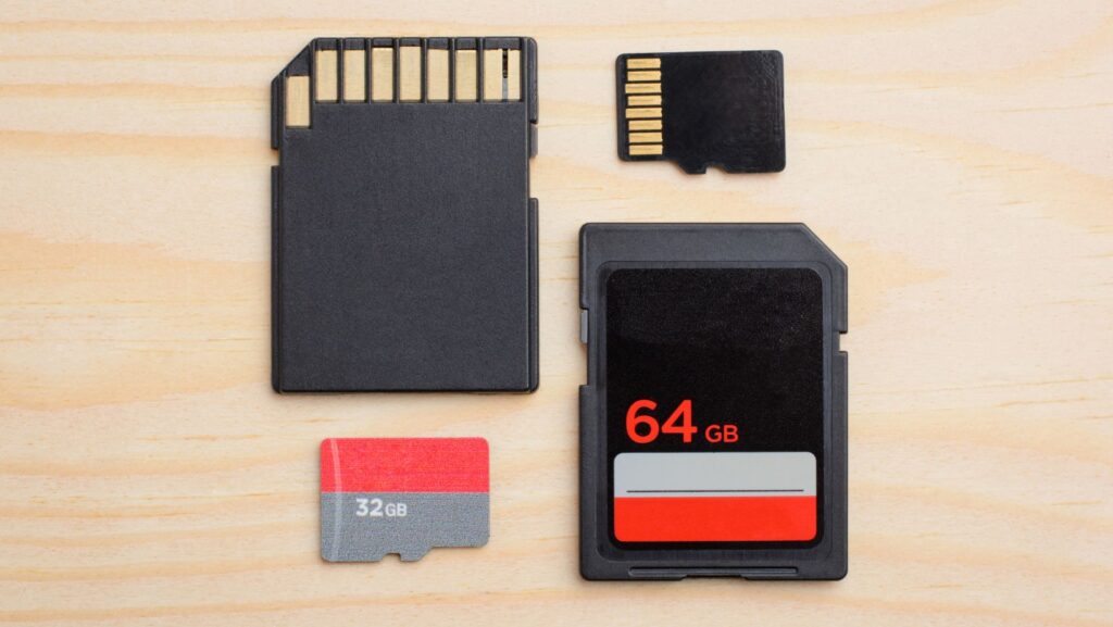 What Are The Pros And Cons Of Using SD Cards Versus Internal Storage ...